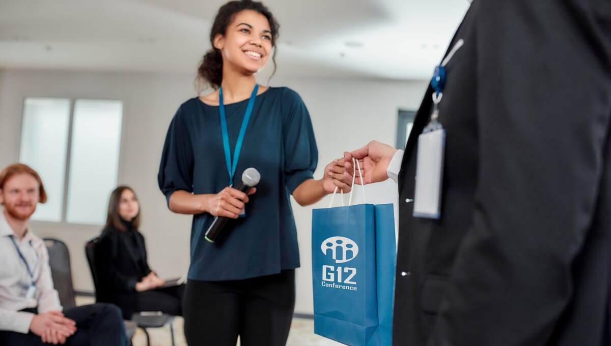 28 Great Gifts for Guest Speakers & Conference Presenters | Crestline