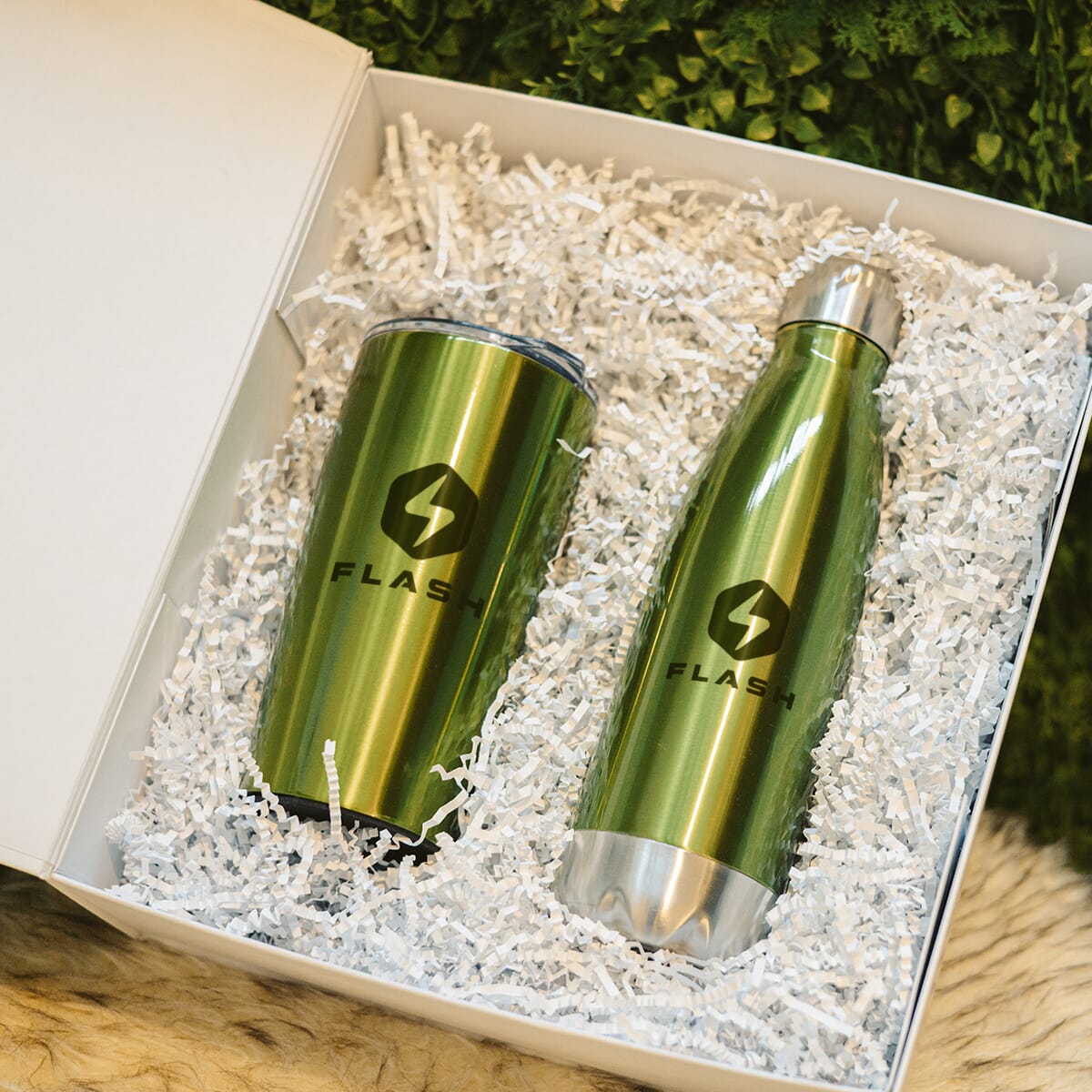 Race Swag Bags that Runners Will Actually Keep | Crestline